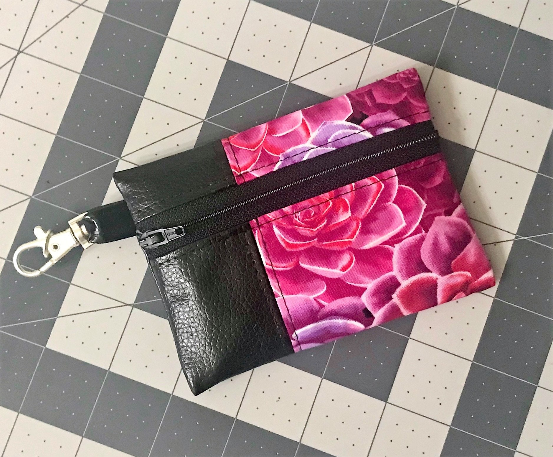 Jojo Pouch PDF Pattern - DIY Zippered Coin Purse With Keychain Clip ...