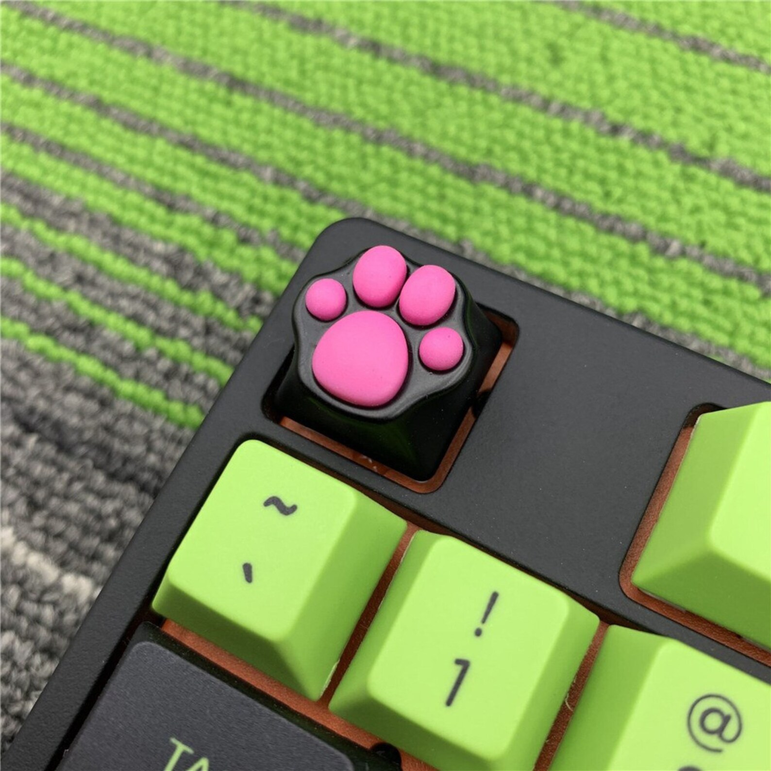 Cute Cat Keycaps White and Pink Glitter Paw Keycap Set Resin - Etsy
