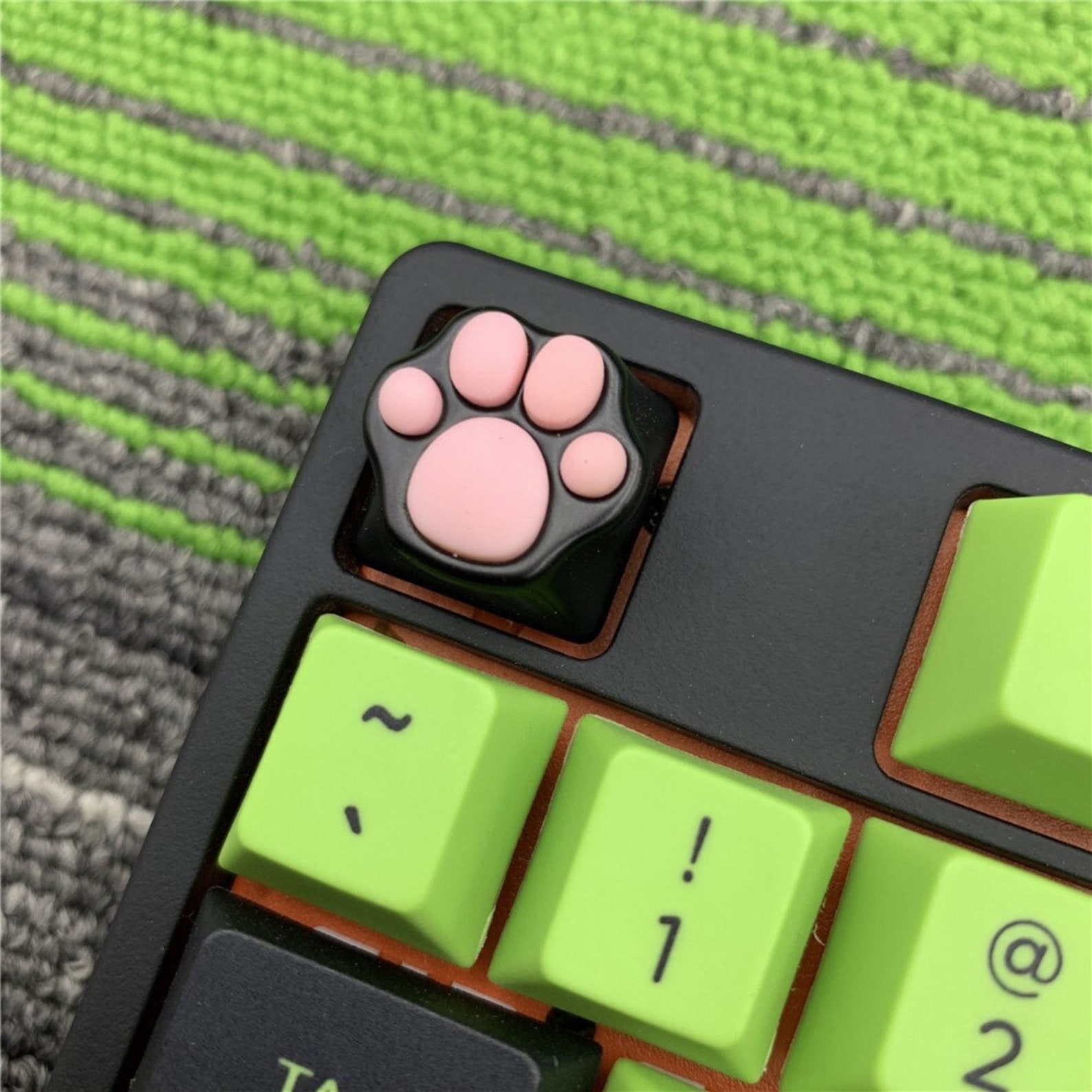 Cute Cat Keycaps White and Pink Glitter Paw Keycap Set Resin - Etsy