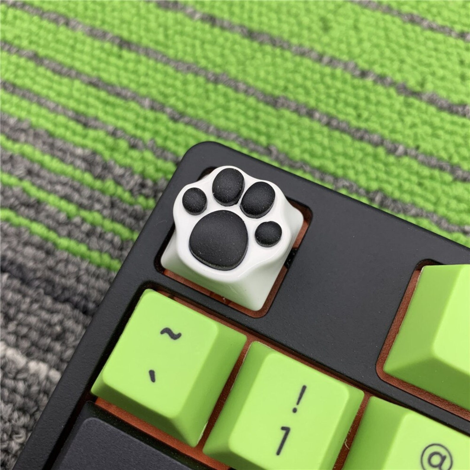Cute Cat Keycaps White and Pink Glitter Paw Keycap Set Resin - Etsy