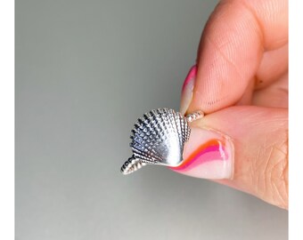 Silver Shell Ring - Etsy
