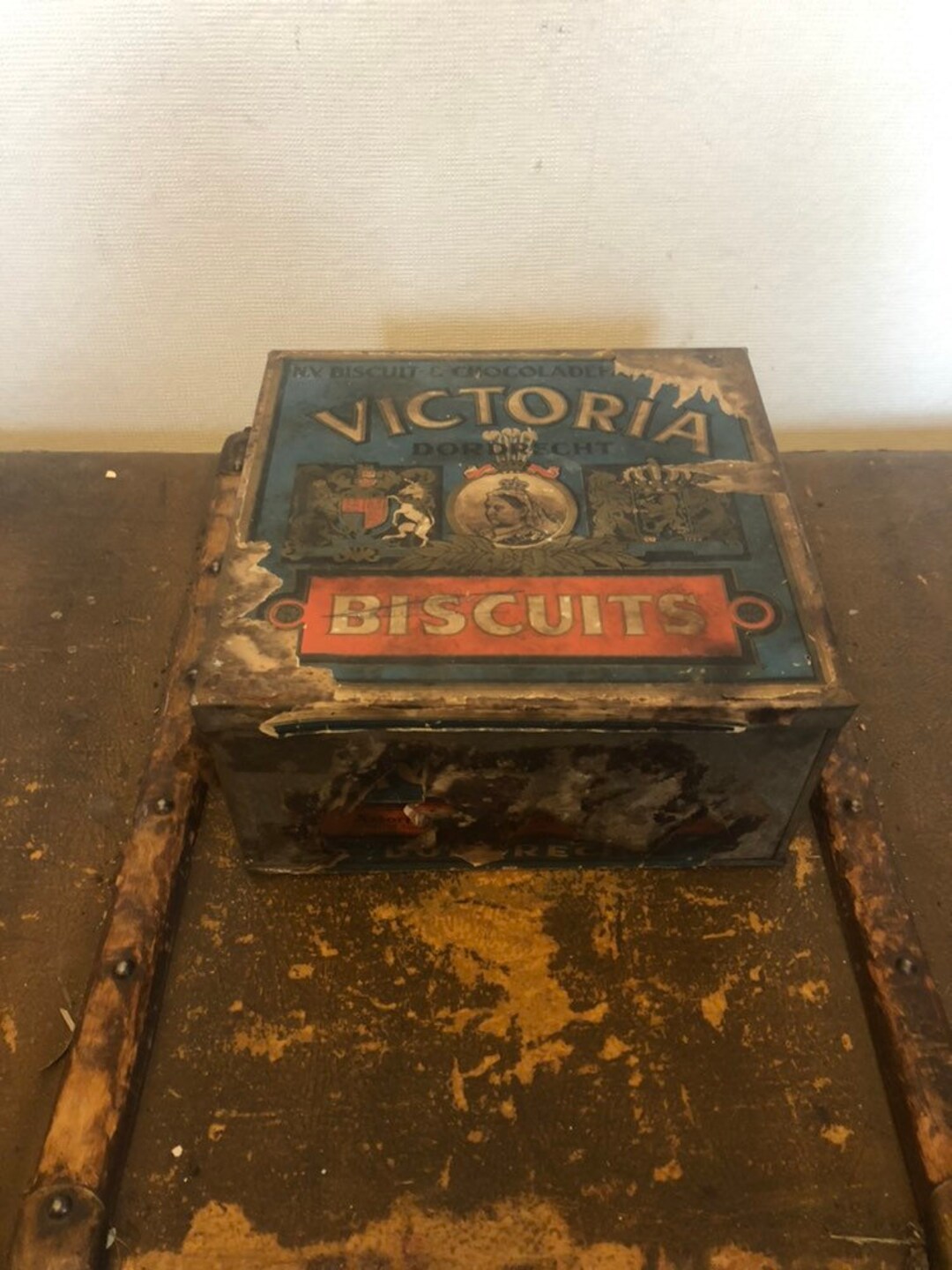 Vintage Victoria Biscuits Tin - Etsy