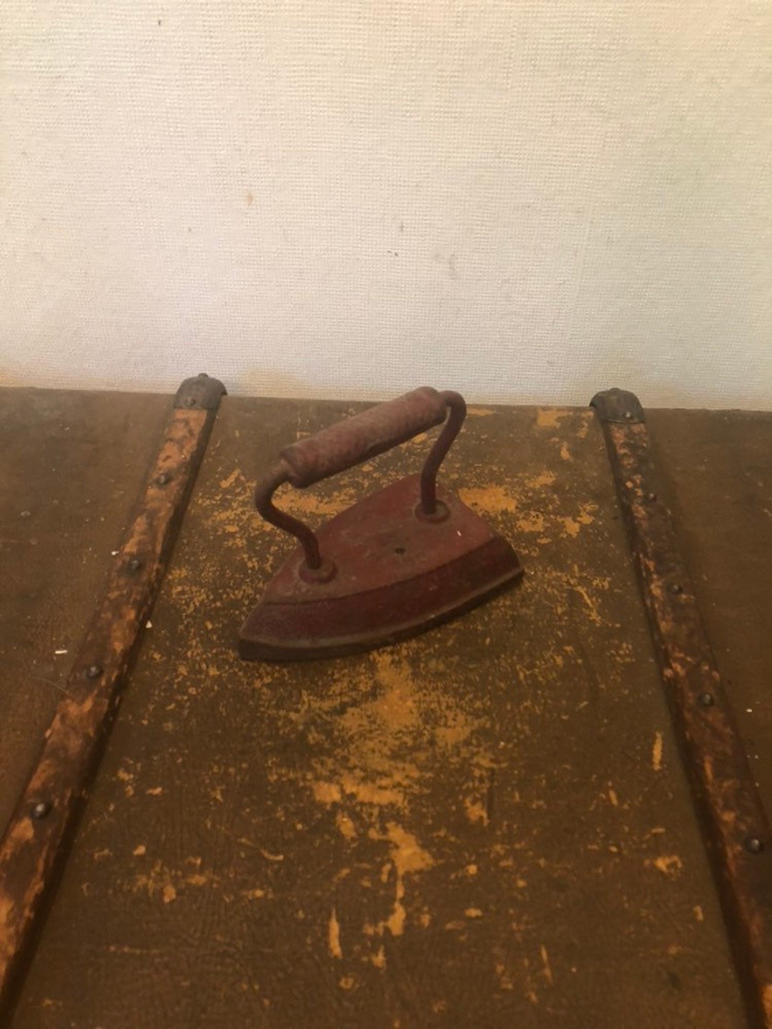 Vintage Painted Red Cast Iron Iron - Etsy