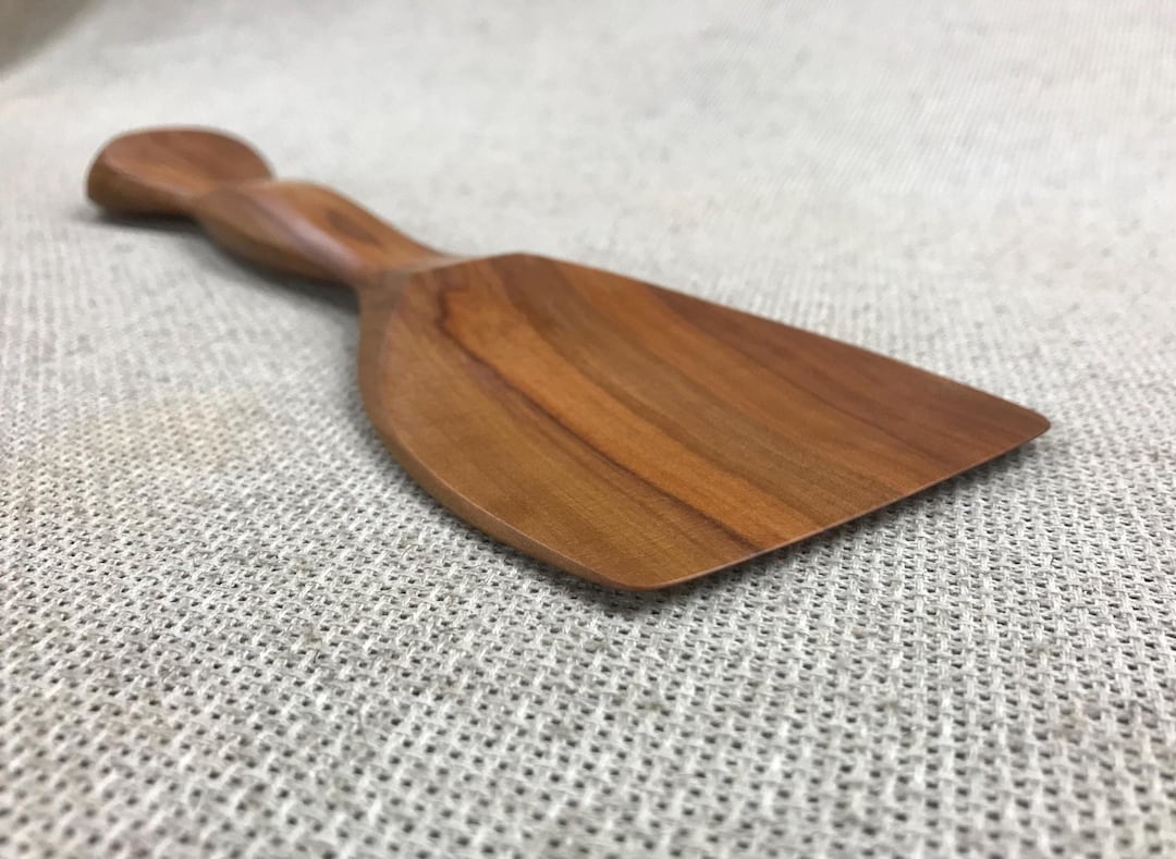 Handmade Plum Wood Spatula: Wide Blade, Ergonomic Handle - Etsy