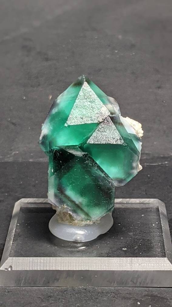 Emerald green Alien eye Fluorite Namibia 2020 Find | Etsy