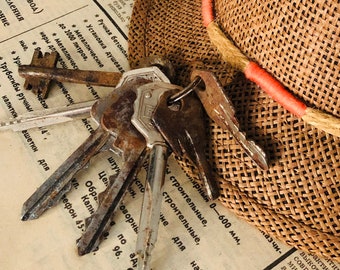 Vintage Keys Bulk Keys Destash Craft Supplies Mixed Media Supply ...