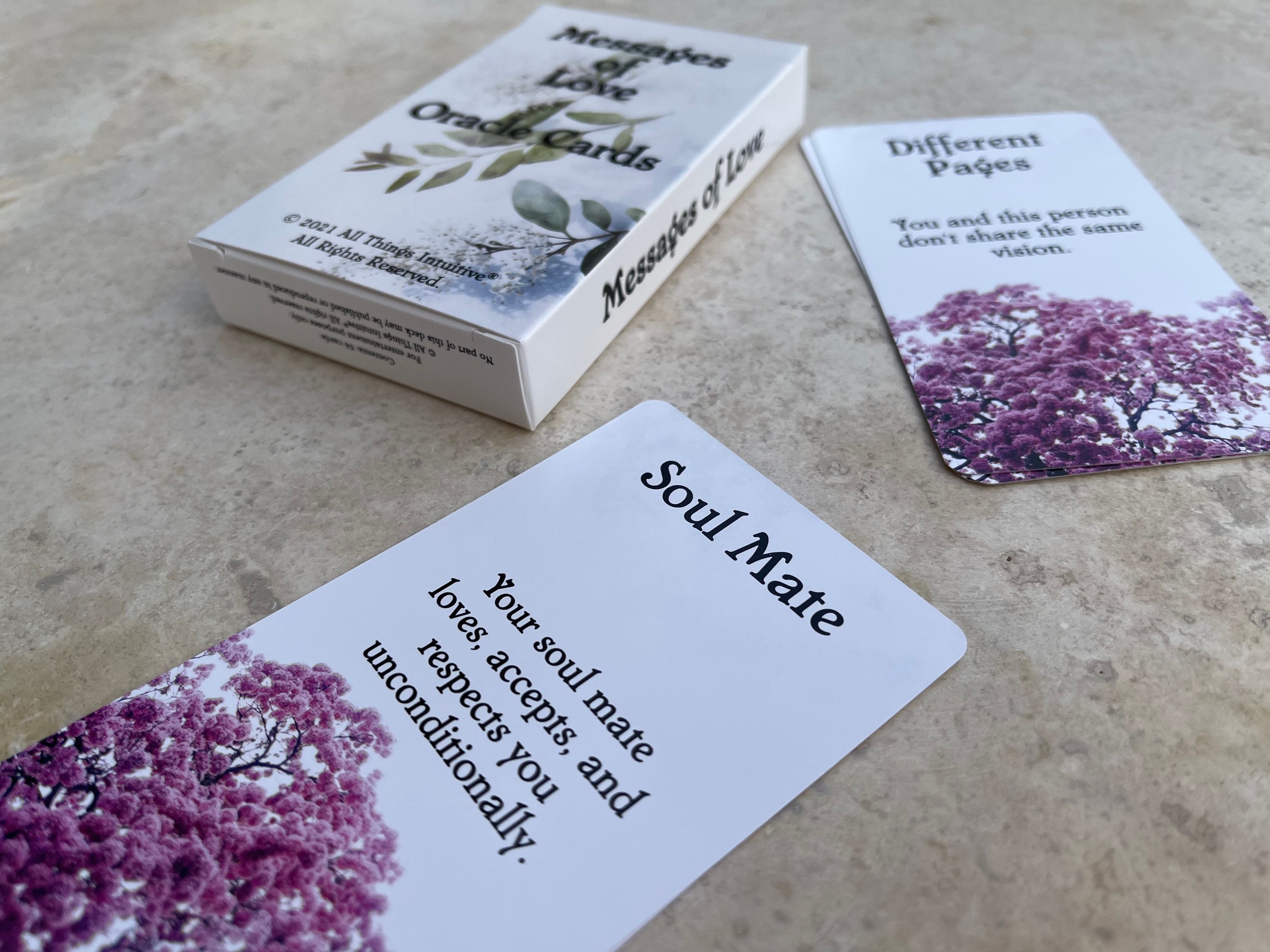 Messages of Love © Oracle Cards | Etsy