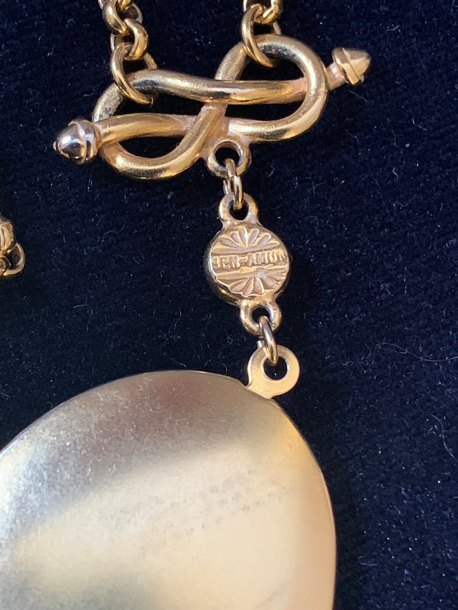 Vintage Ben-amun Fleur-de-lis Locket 24K Electroplate - Etsy