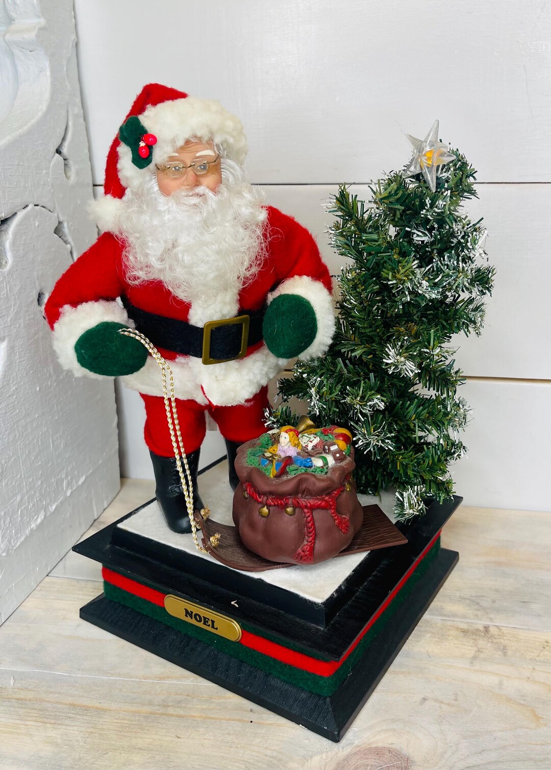 Vintage Light up Musical Santa Statue, Works, 1990s, Vintage Santa ...
