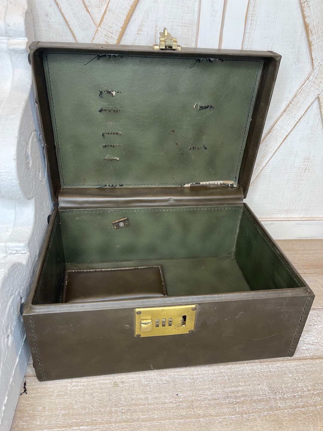 Vintage Carrying Box Vintage Lock Box - Etsy