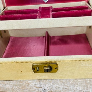 Vintage Jewelry Box, Pink Interior Jewelry Box - Etsy