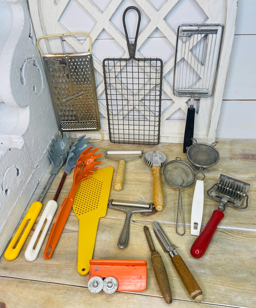 Vintage Metal Strainer, Retro Pasta Hand Strainer, Foley Cheese Grater ...