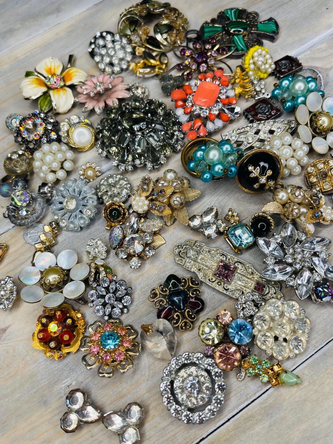 Vintage Large Collection Costume Brooch Pieces, Vintage DIY Project ...