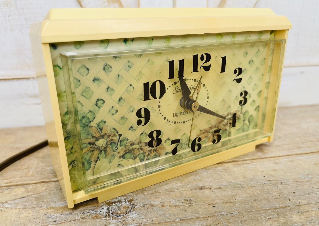 Vintage Sunbeam Desk Clock, Vintage Sunbeam Clock, Vintage Wooden ...