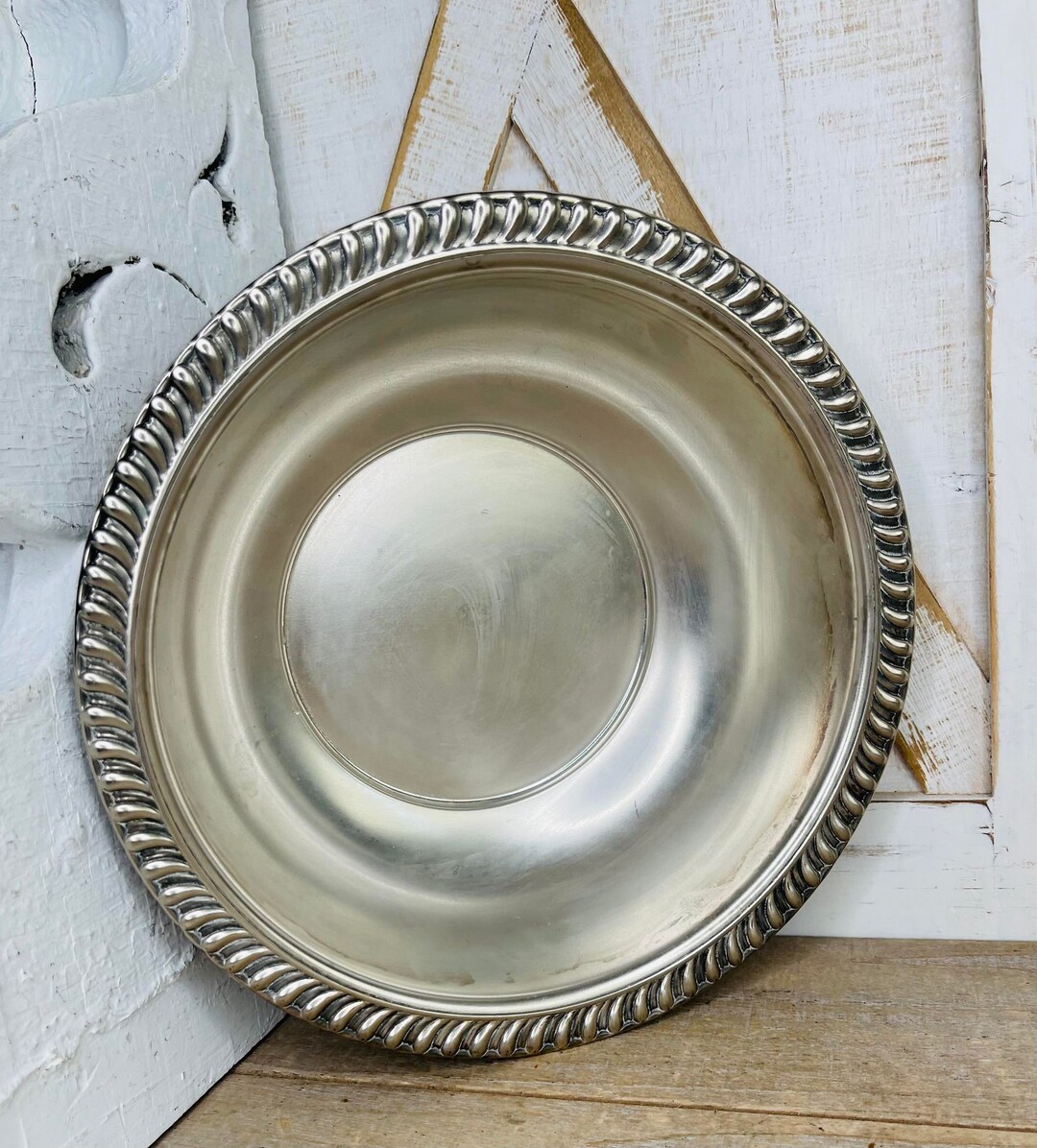 Vintage Oneida Silver-plate Circular Serving Tray, Vintage Silver ...