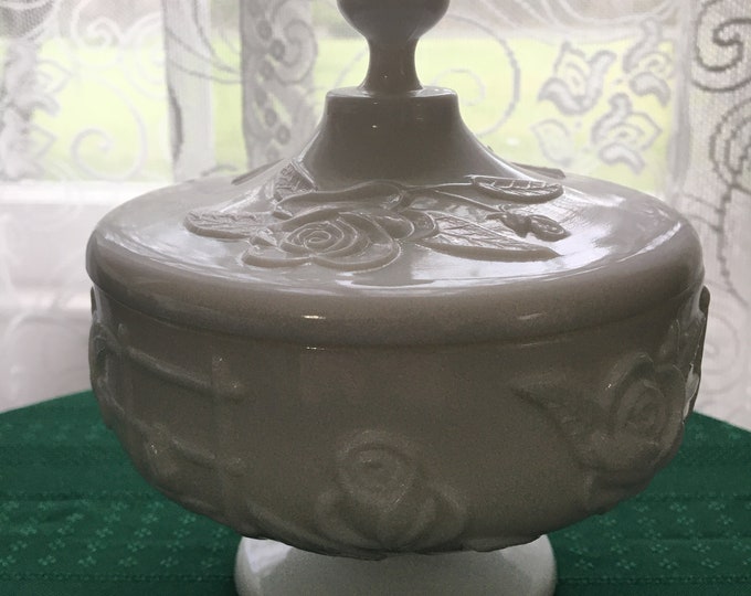 Vintage Westmoreland Rose Trellis / Rose Lattice Milk Glass - Etsy