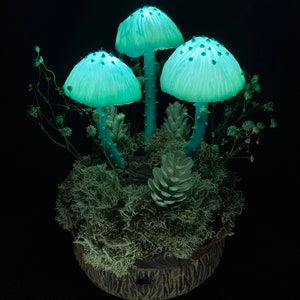 Glowing Mushroom Lamp Fungi Light Unique Table Night Light Bedroom Desk ...