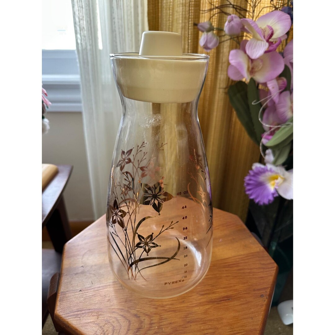 Vintage Pyrex Juice Carafe Gold Flowers White Lid - Etsy