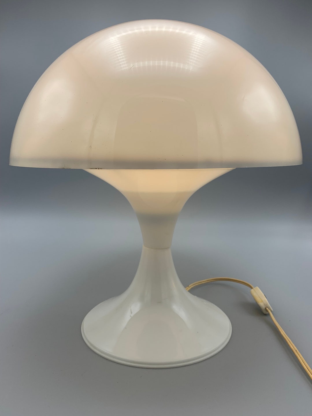 Vintage Space Age Acrylic Mushroom Table Lamp - (early 70's) - Etsy