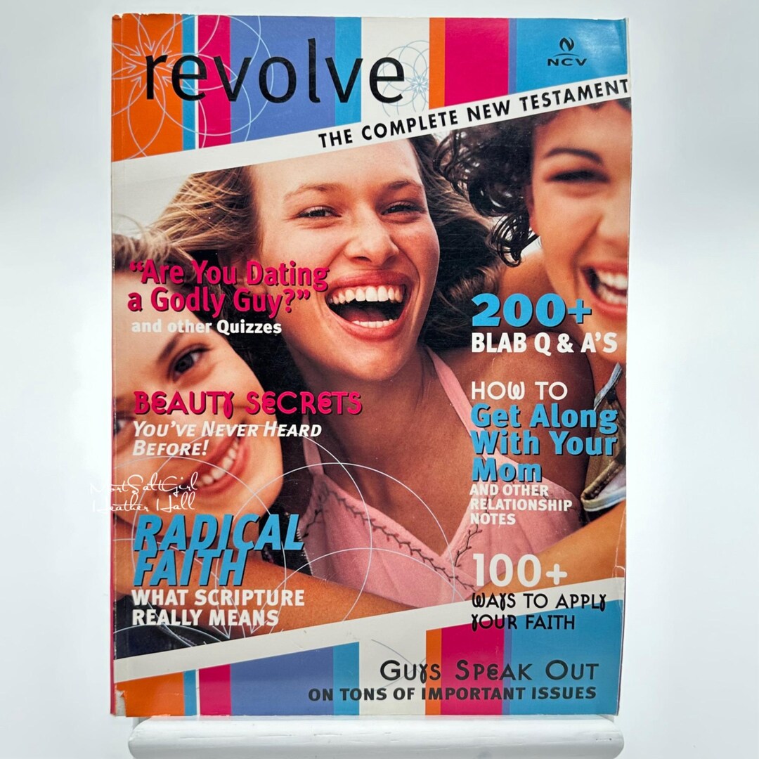 Revolve Holy Bible New Century Version the Complete New Testament 2003 ...