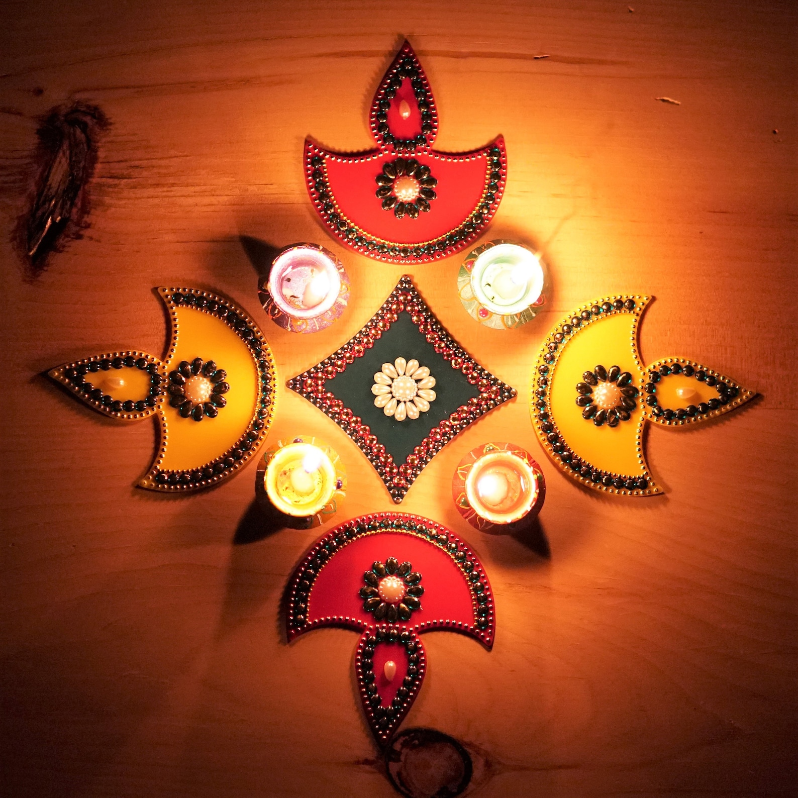 Table Top Red Diya Rangoli With 4 Pc Hand-painted Wax Diya - Etsy UK