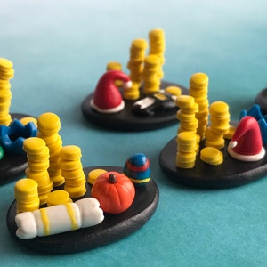 Runescape Inspired Max Stack of Gold Coins/gp + Rare Figurine, OSRS ...