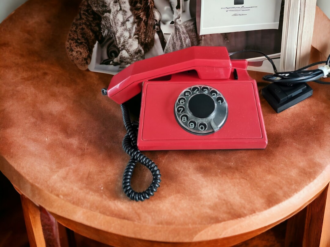 Red Rotary Phone, Old Telephone, Old Desk Phone, Retro Phone, Dial ...