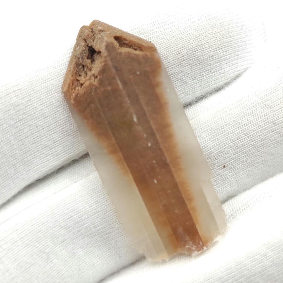 3.36g Oklahoma Hourglass Selenite Point - Natural Hourglass Selenite ...