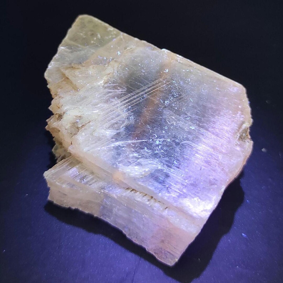 52g Rare UV Fishtail Selenite - "nova Scotia Flaming Selenite ...