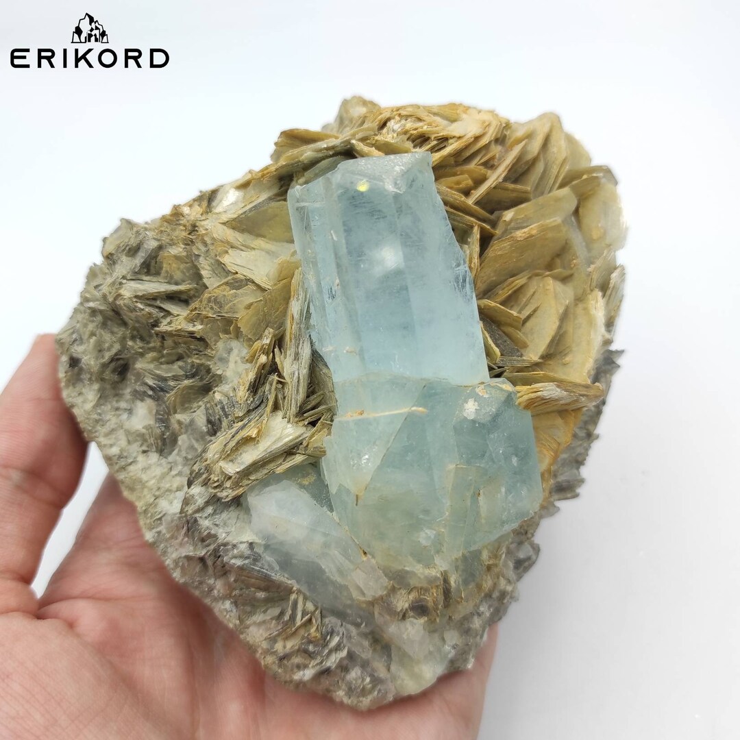698g / 1.5 Lbs Aquamarine Mineral Specimen With Muscovite From Shigar ...