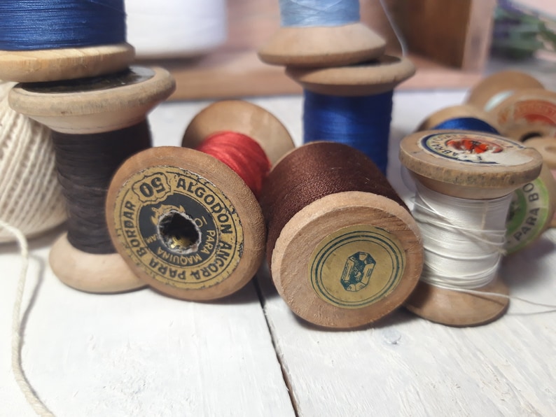 Antique Wooden Box - Vintage Wooden Cotton Spool - Embroidery Threads ...