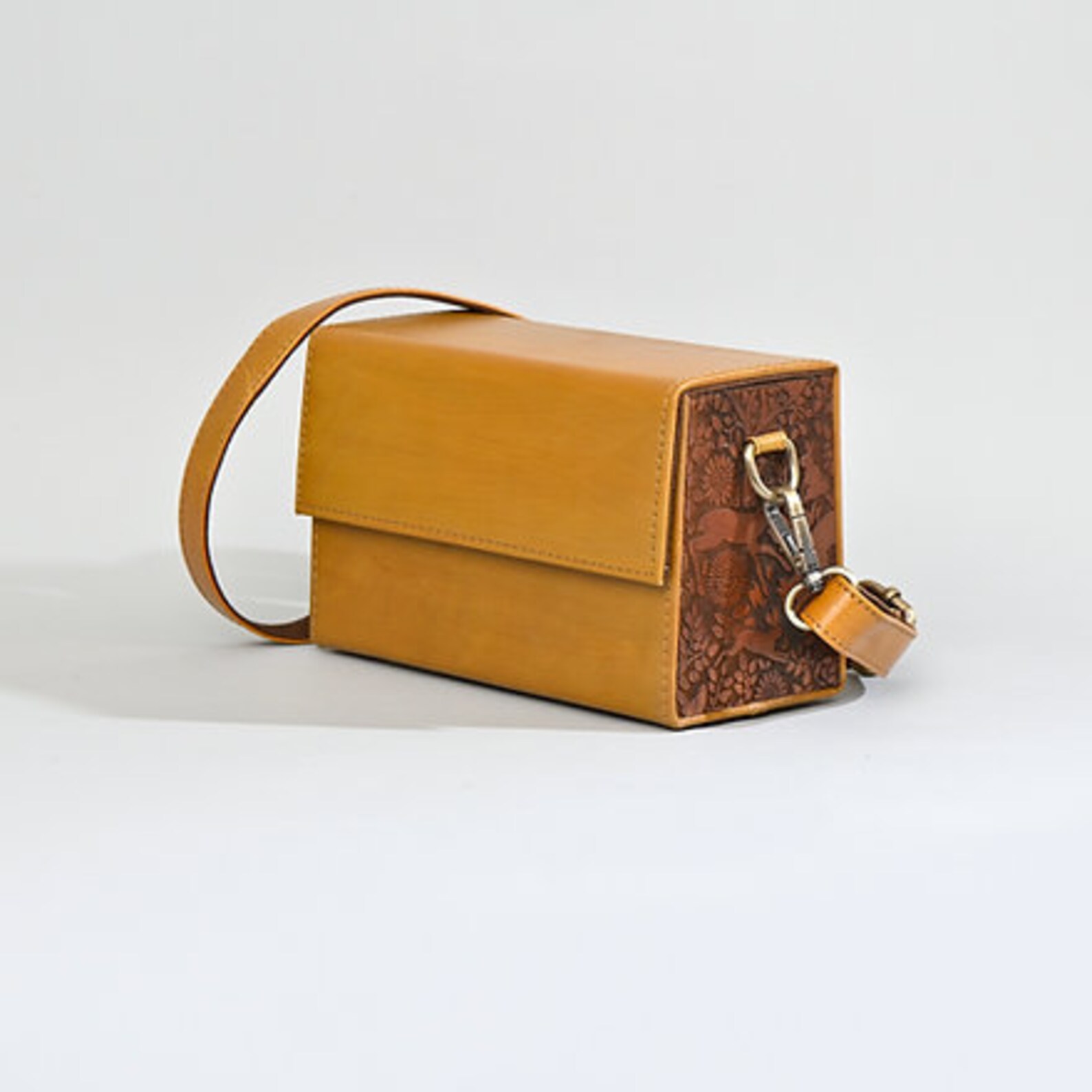 Handmade Leather & Teak Wood Sling Bag: Elegant Evening Crossbody - Etsy