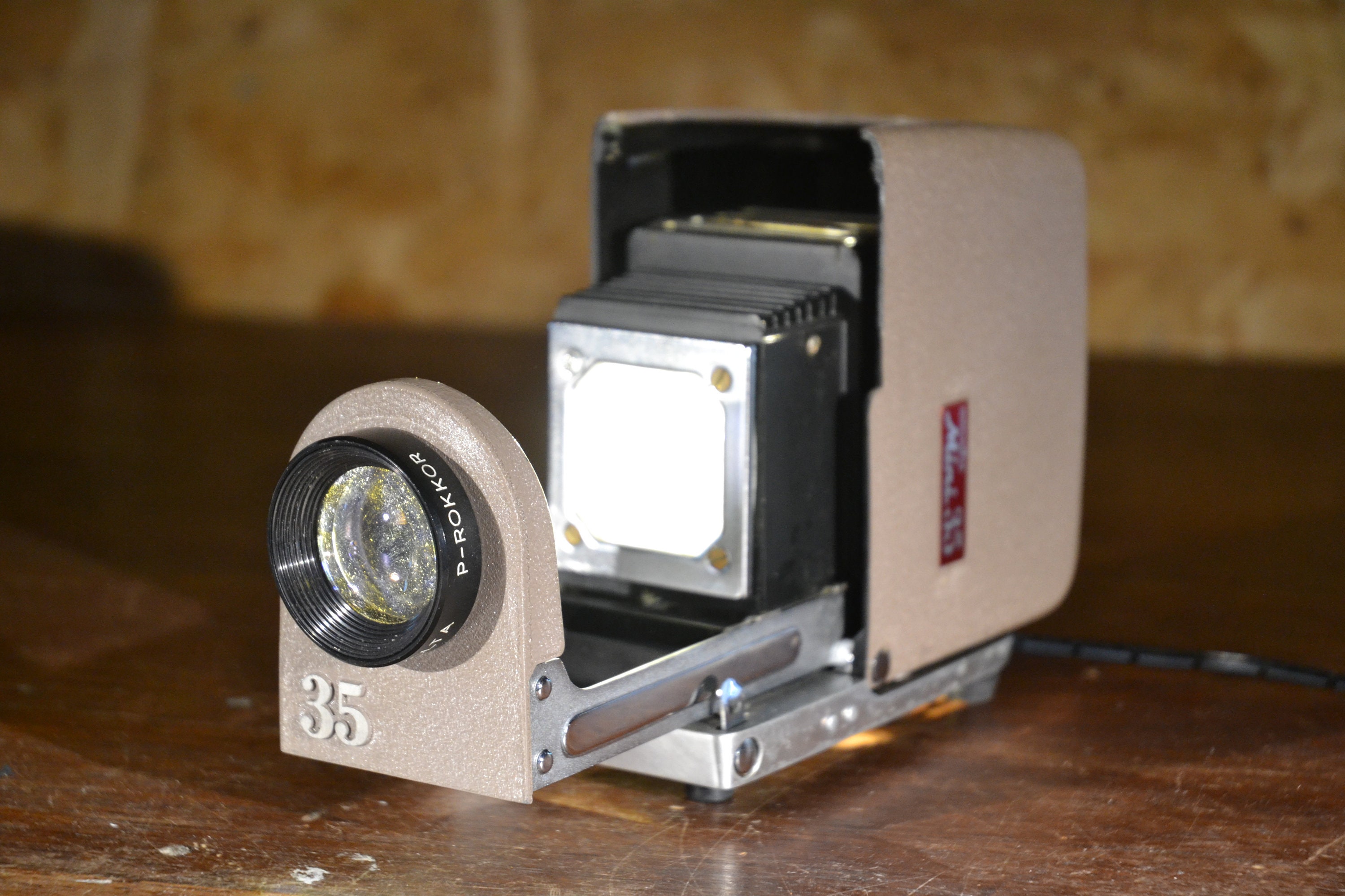 Upgraded to LED. A Vintage Minolta Mini 35 Slide Projector. Fully ...