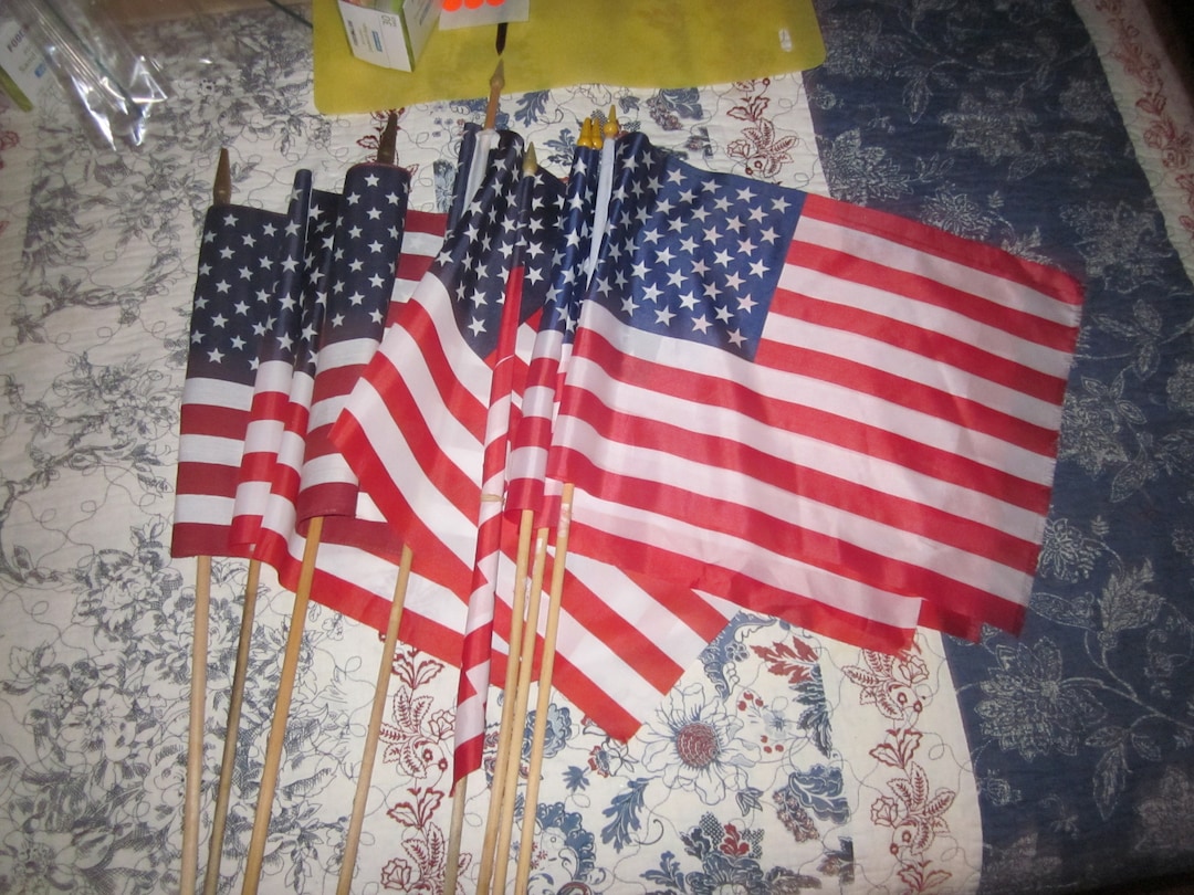 A Group of 8 US Flags - Etsy