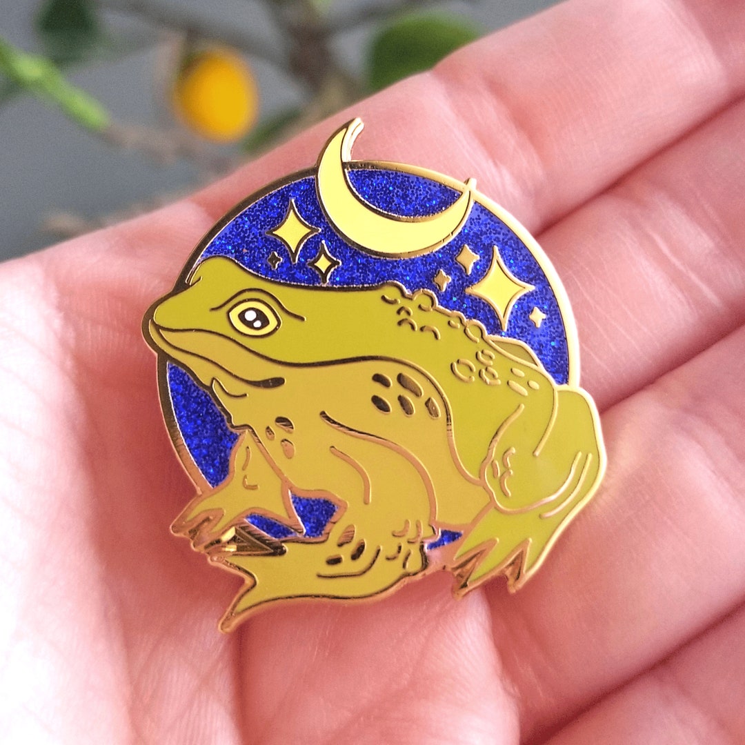 Witch's Garden Toad Enamel Pin: Gold Glitter Familiar Pin - Etsy