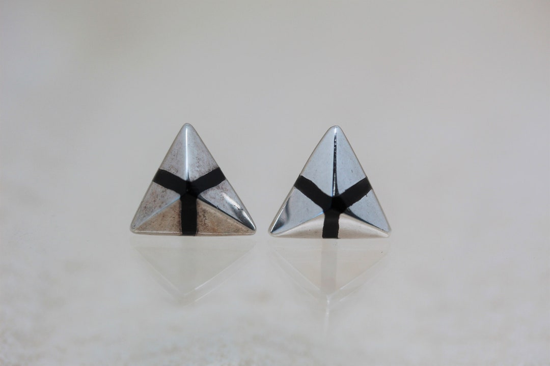 14K Solid Gold Stud Earrings Triangle Geometric Infinity Hallmark ...