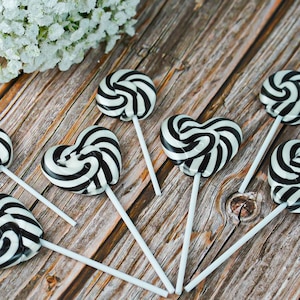 Black & White Love Heart Lollipops, Halloween Lollies, Candy Lollies ...
