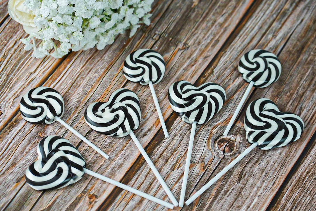 Black & White Love Heart Lollipops, Halloween Lollies, Candy Lollies ...