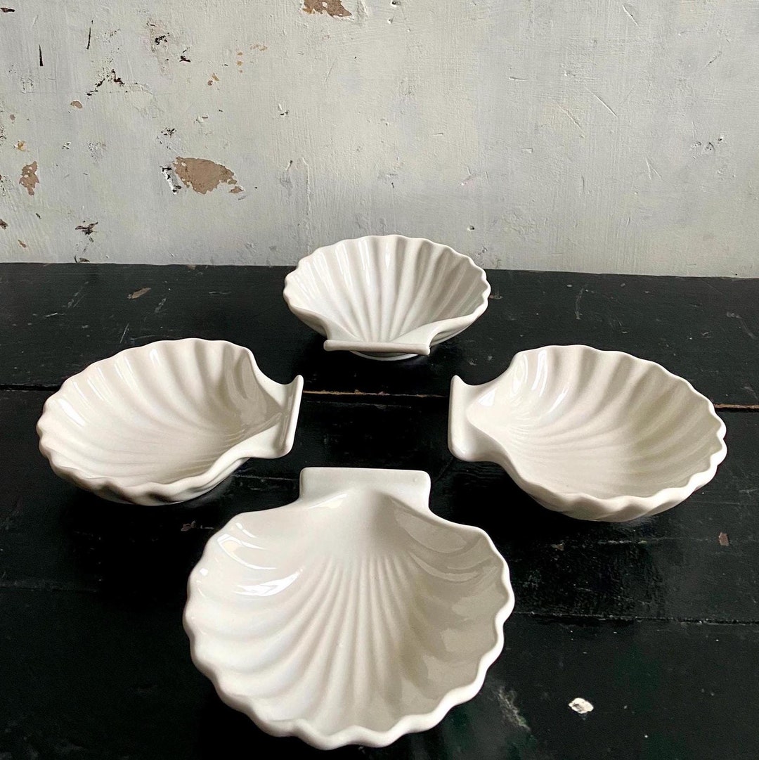 Vintage Porcelain Scallop Oyster Shell Shaped Plates Dishes Set of 4 ...