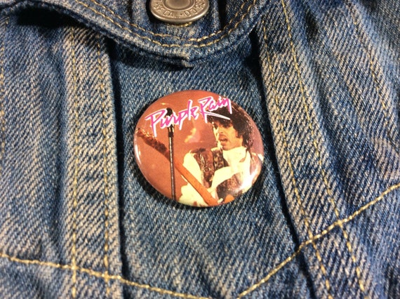 Vintage PRINCE Pin! Authentic 80s nostalgia - Gem