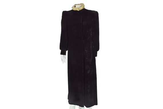 Vintage 1930s or 1940s Long Black Velvet Opera Coat w… - Gem