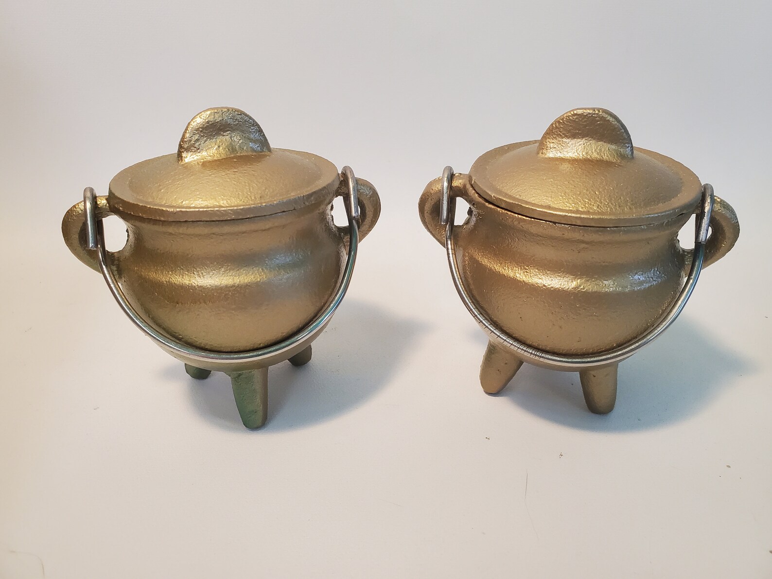Caldero de hierro fundido pintado a medida. Olla de oro - Etsy España