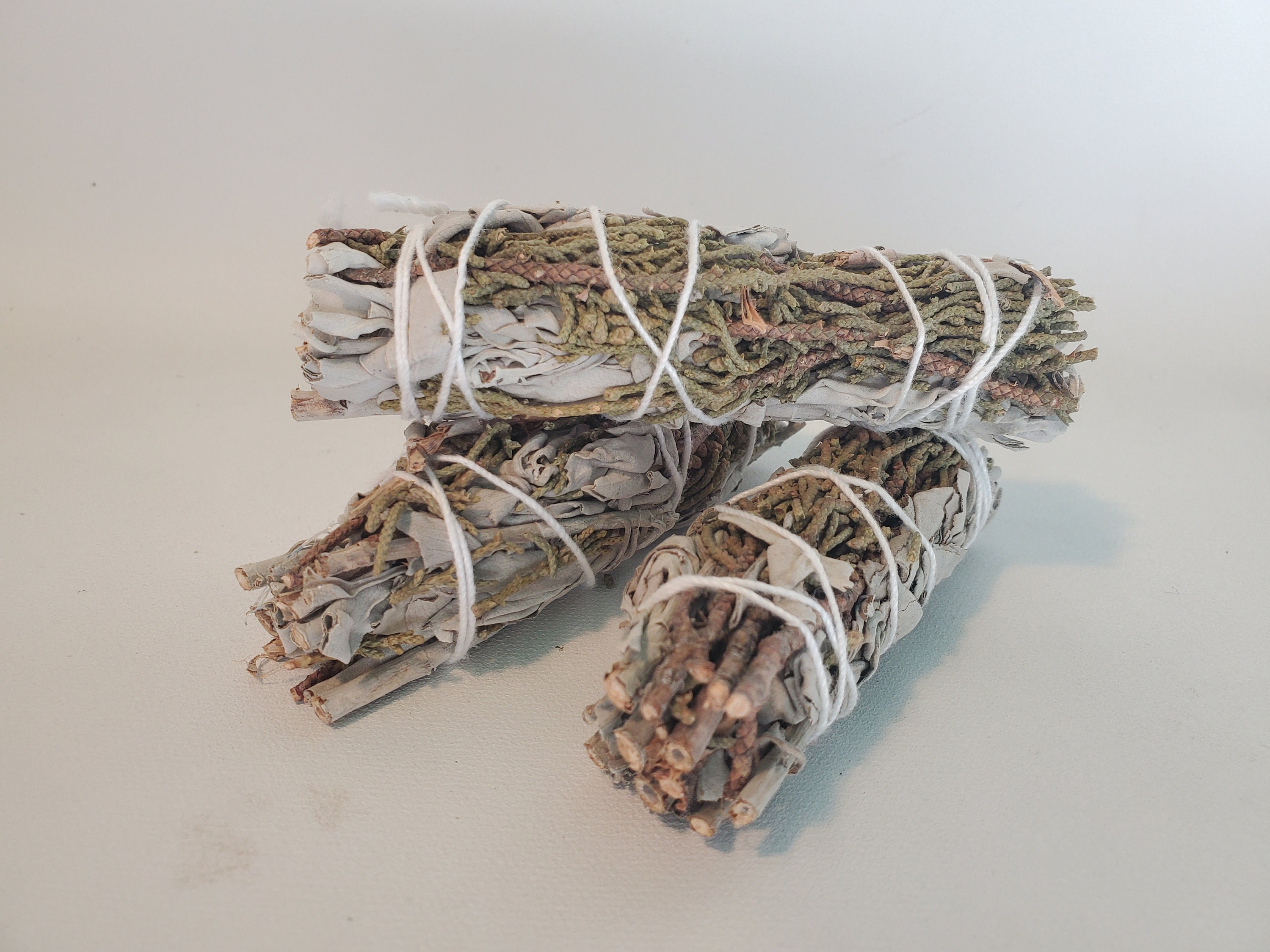 White Sage With Juniper Smudge Stick for Protection and Grounding ...