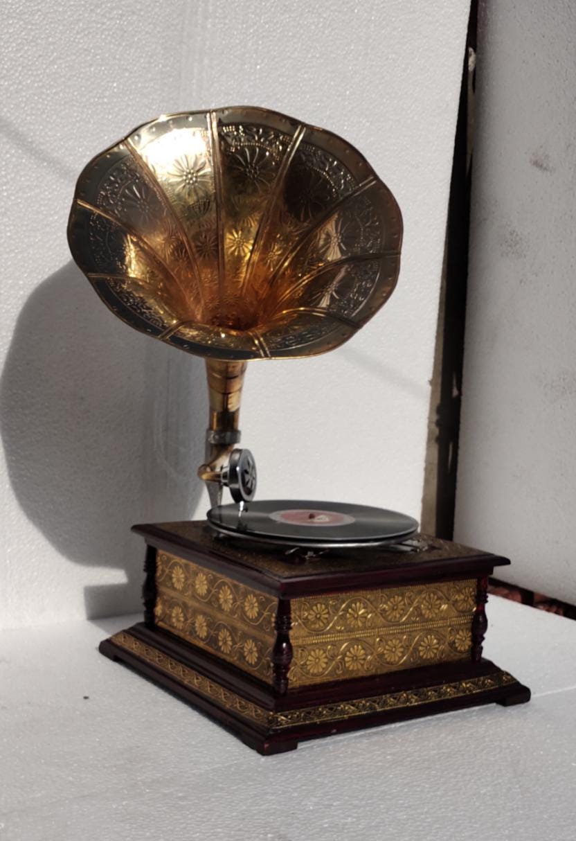 Classic Vintage Gramophone With Ornate Horn Retro Phonograph Record ...