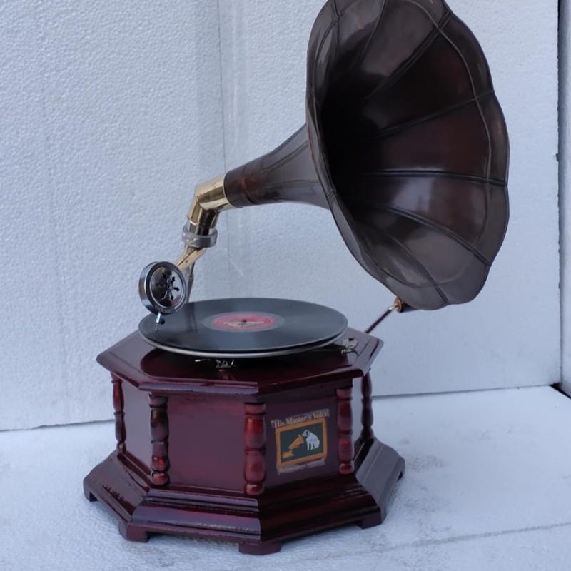 Antique Phonograph - Etsy