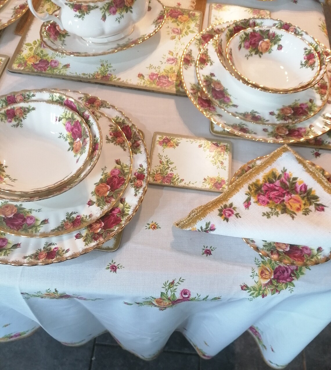 Royal Albert Old Country Roses 6 Place Dinner Service. in - Etsy UK