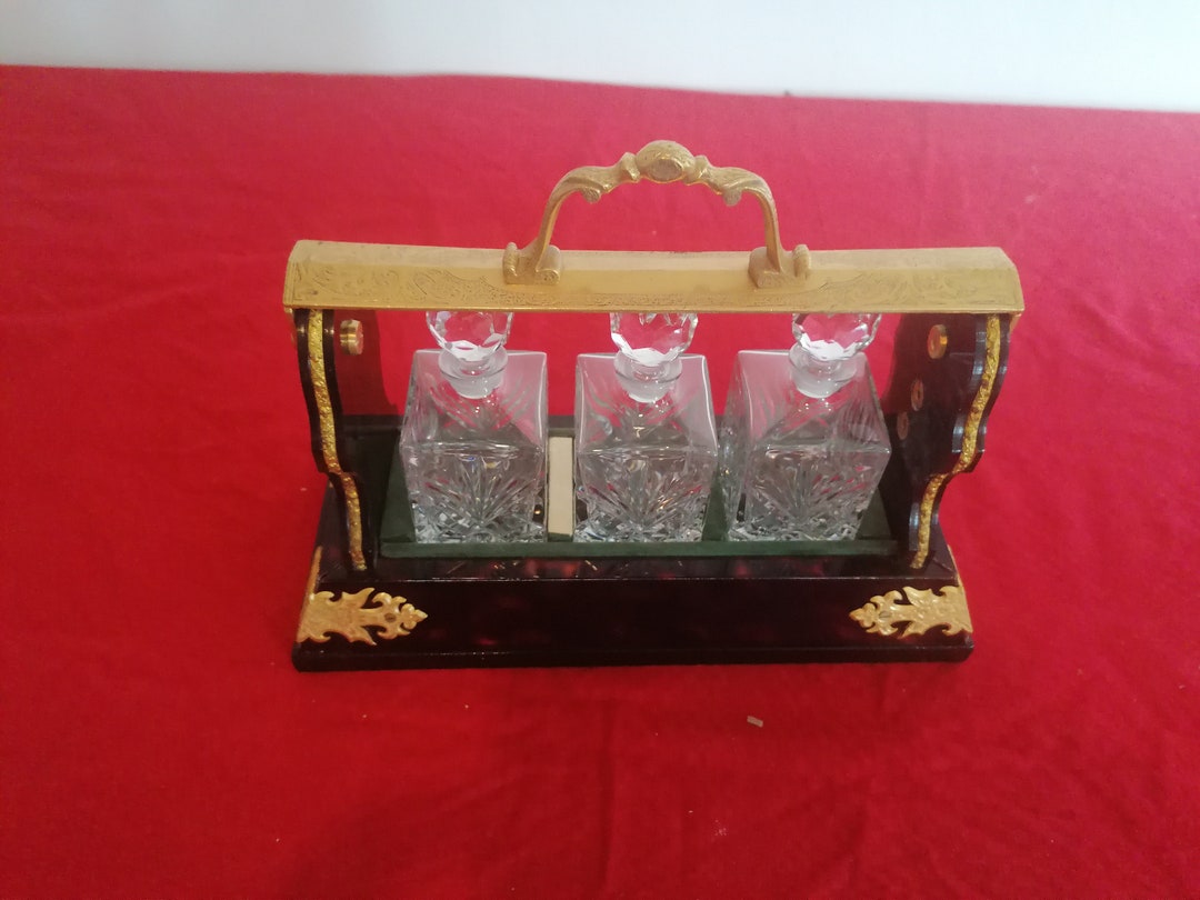 Top Quality and Stunning Betjemanns Small Bottle Tantalus. C.1900-1910 ...
