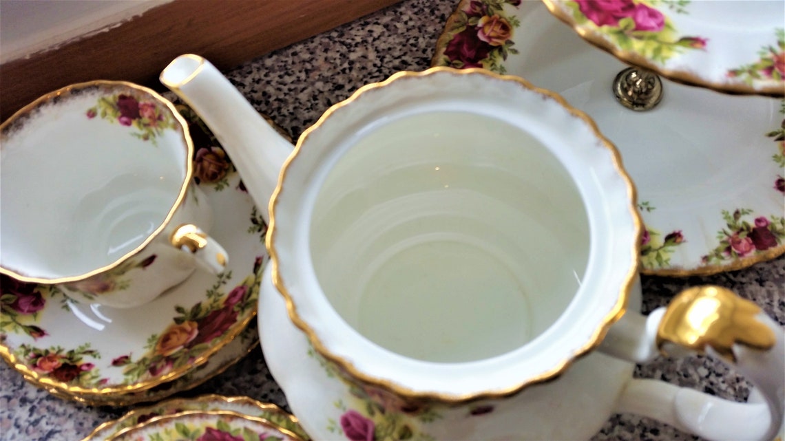 Royal Albert Old Country Roses Tea Service for 4 the Perfect - Etsy UK