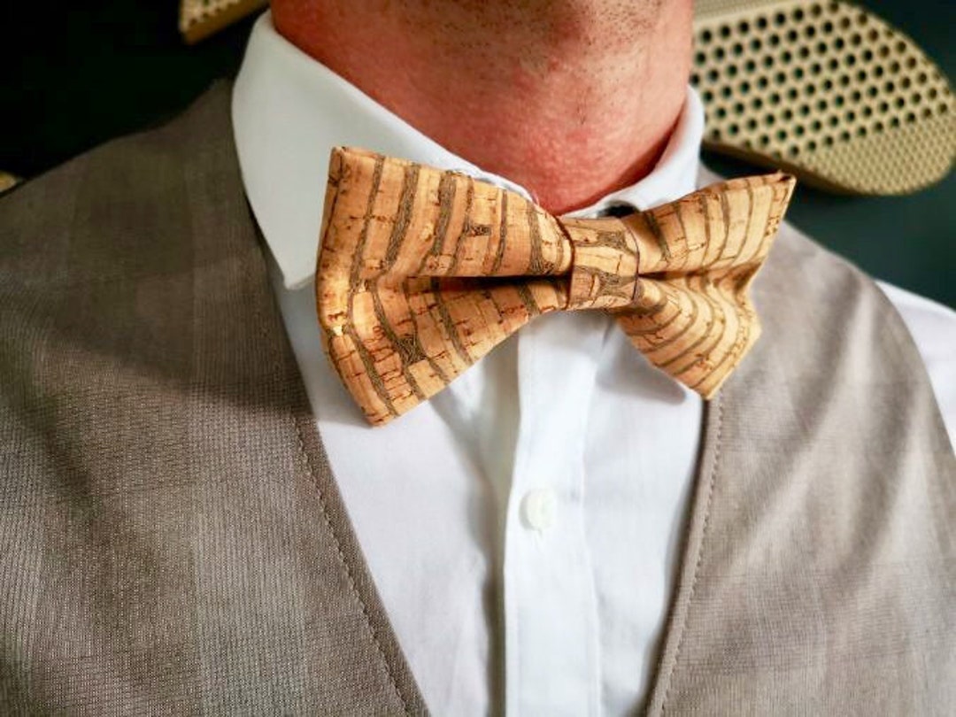 100% Natural Bow Tie With Light Stotted Colour - Etsy