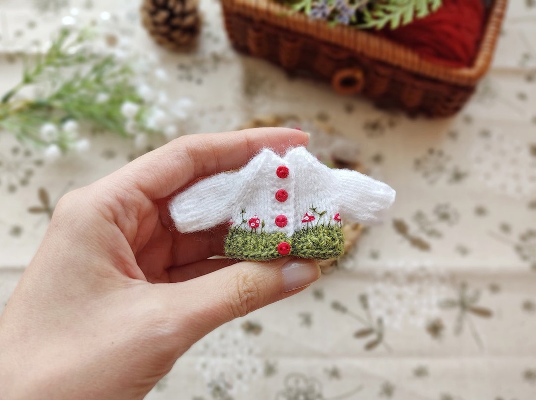 Tiny White Mushrooms Cardigan for Maileg Mouse Little Sister, Fly ...